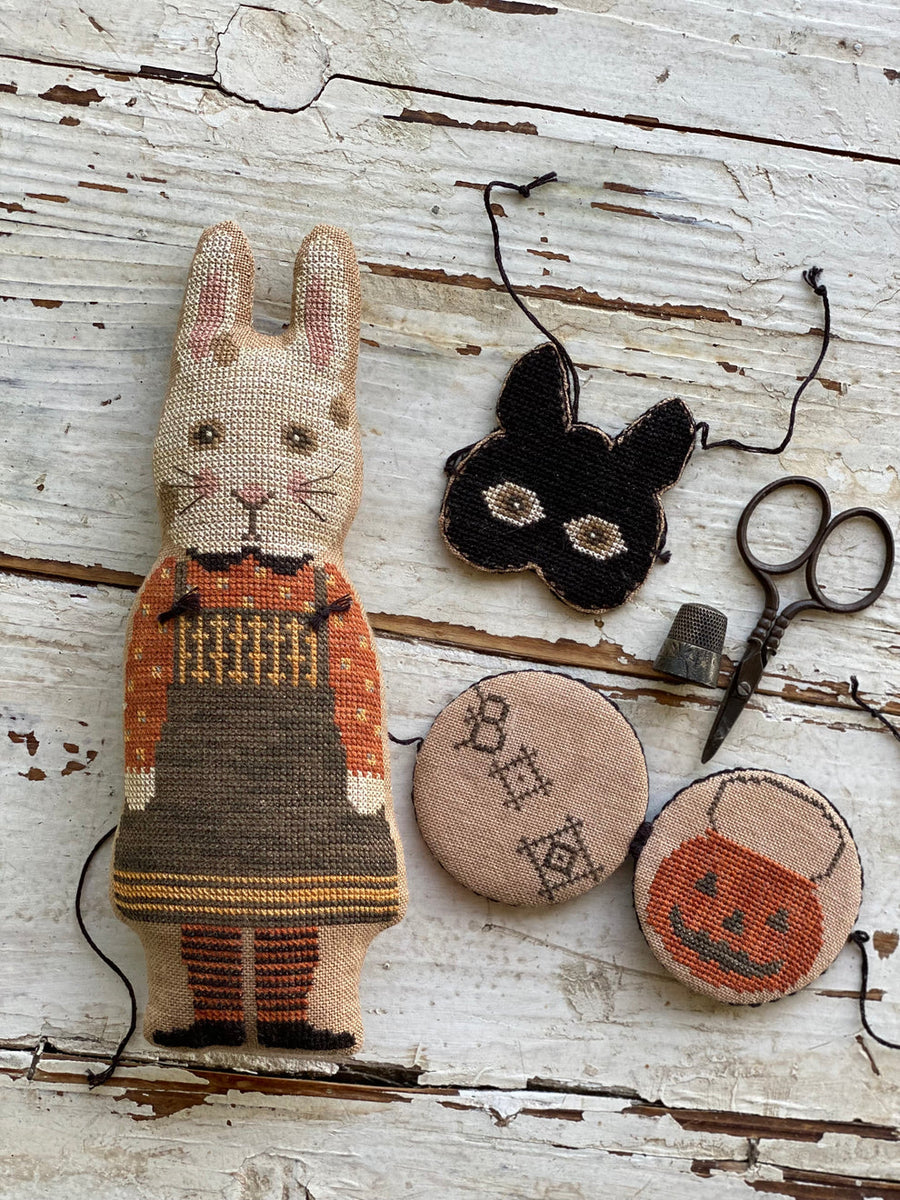 Stacy Nash Designs - Animal Crackers - Nettle – Humble Stitch